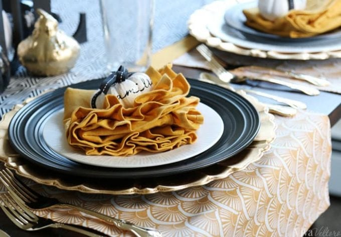 Holiday Entertaining Tips with Hen House Linens