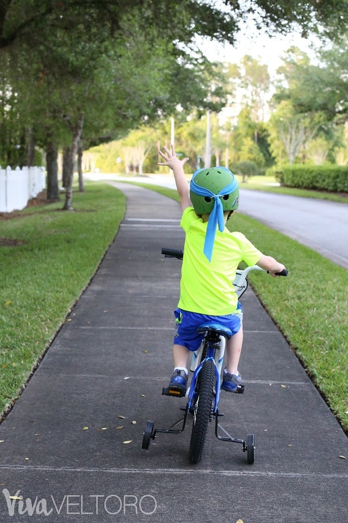 Raising Confident Bike Riders with Schwinn SmartStart + a Giveaway!