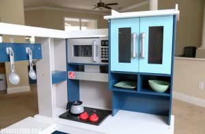 Step2 Grand Walk-In Wood Kitchen for Kids Review - Viva Veltoro