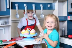 Step2 Grand Walk-In Wood Kitchen for Kids Review - Viva Veltoro