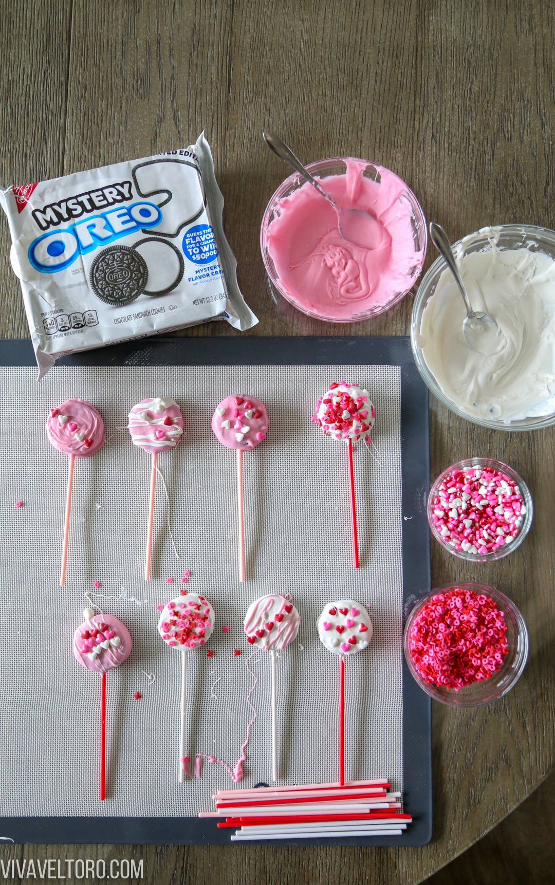 How to Make OREO Pops - Viva Veltoro