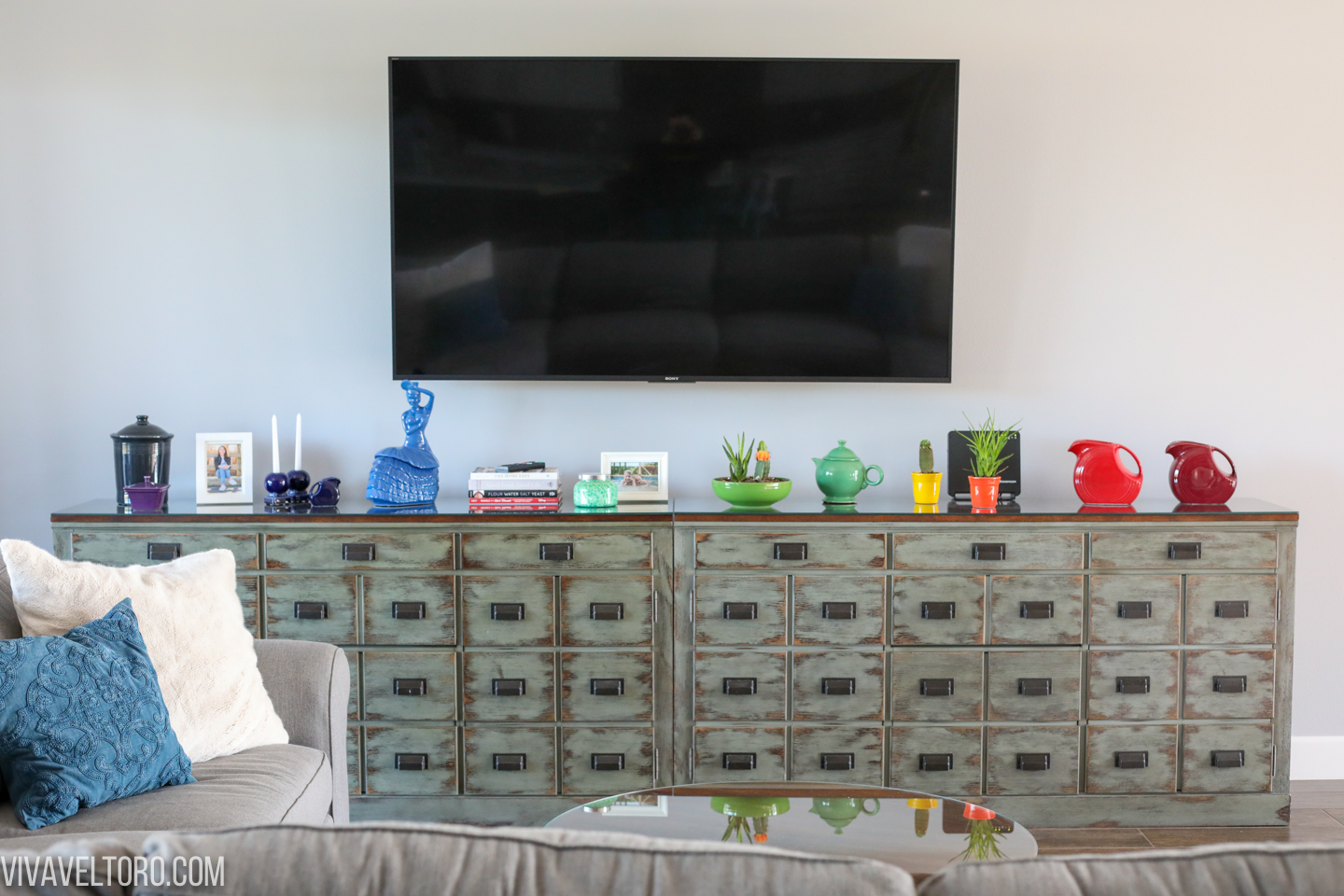 Display Fiestaware - How to Decorate With Fiesta Dinnerware - Viva Veltoro